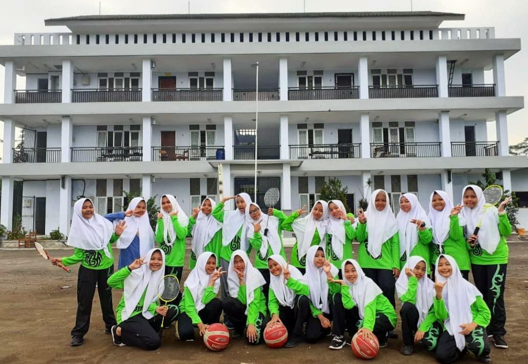 SMP Queen Al Falah - PP. Queen Al Falah